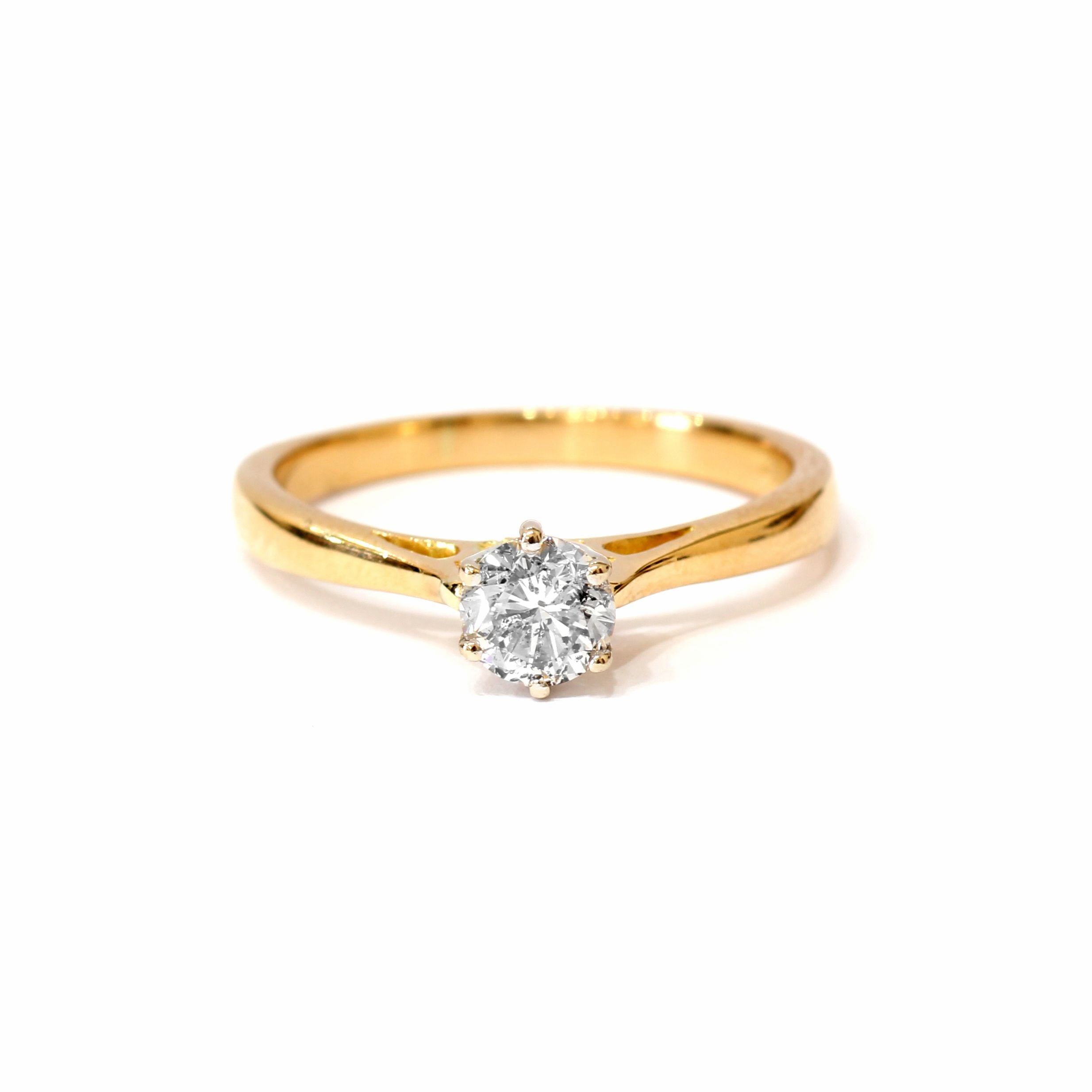 18ct Yellow Gold Single Diamond Ring | Riordan Jewellers Shop